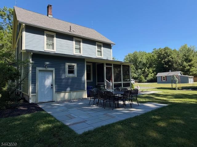 689 Bartley Rd