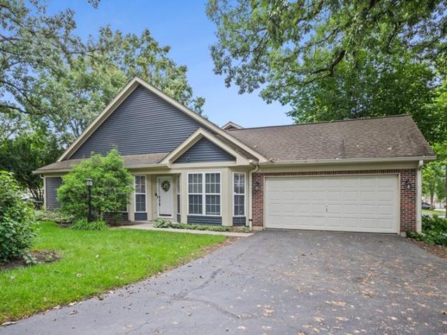 689 Bent Ridge Ln, Elgin, IL 60120
