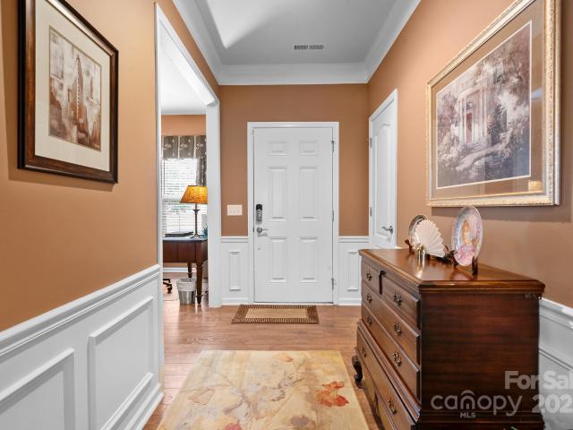 689 Birchway Drive