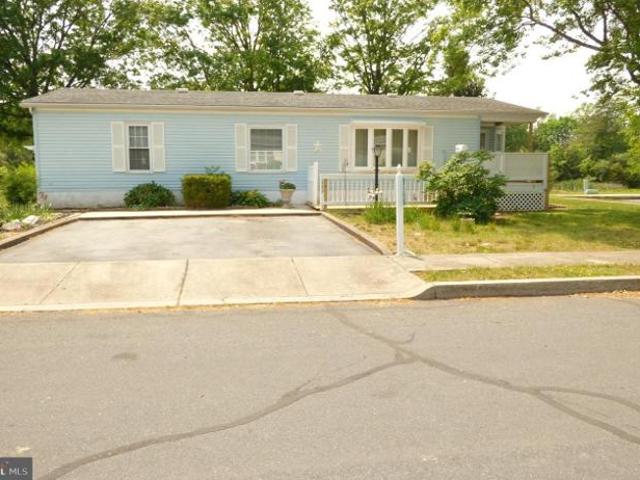 689 Butternut Circle, Red Hill, PA 18076