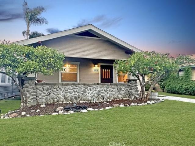689 E Columbia Ave, Pomona, CA 91767