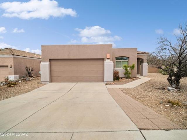 689 E Pima Meadows Dr, Vail, AZ 85641