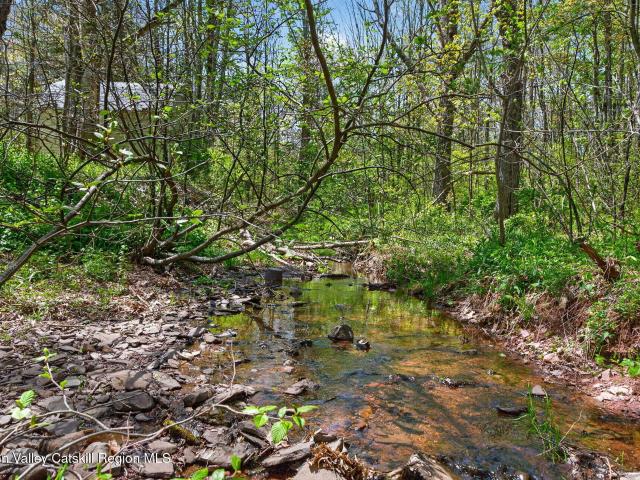 689 Old Road