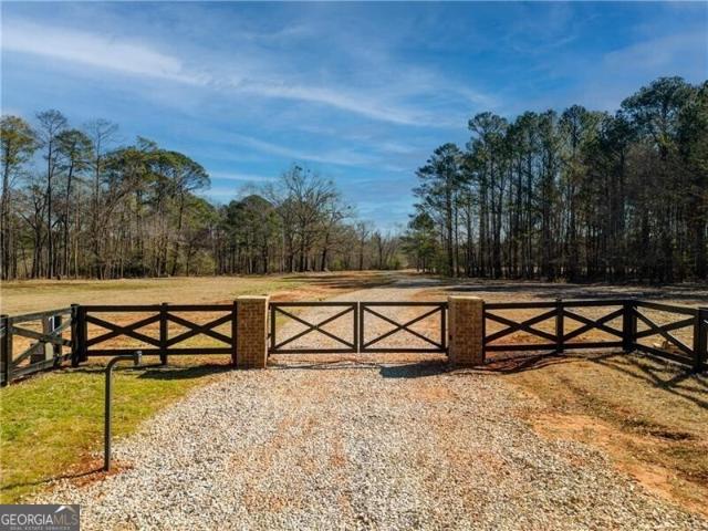 689 Moccasin Gap Road