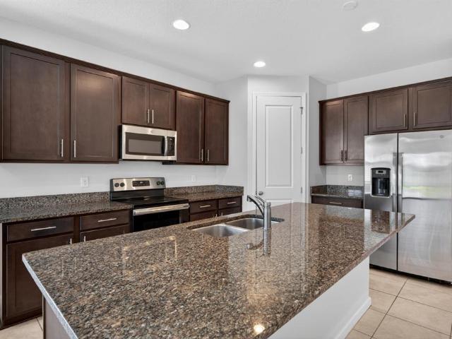 689 Meadow Pointe Dr, Haines City, FL 33844 | MLS #O6401