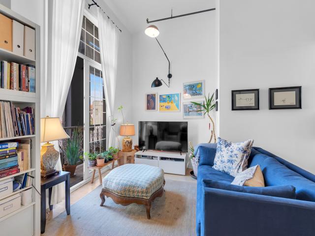 689 Myrtle Avenue, Brooklyn, NY