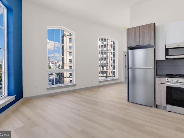 689 N Broad Street # 404