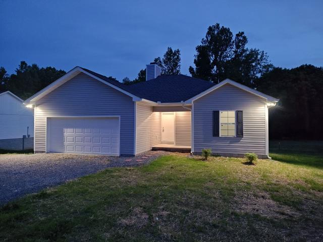 689 W Main St