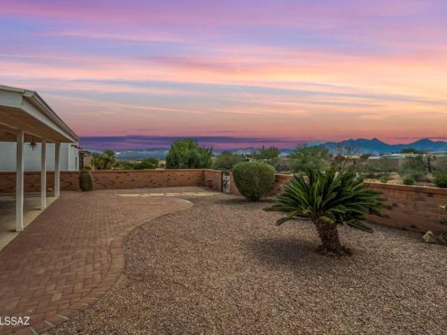 689 W Rio Moctezuma, Green Valley, AZ 85614