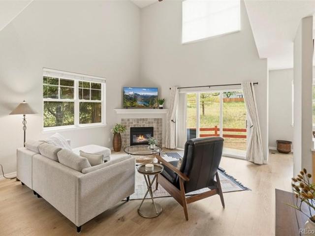 689 Wild Ridge Ln, Lafayette, CO 80026