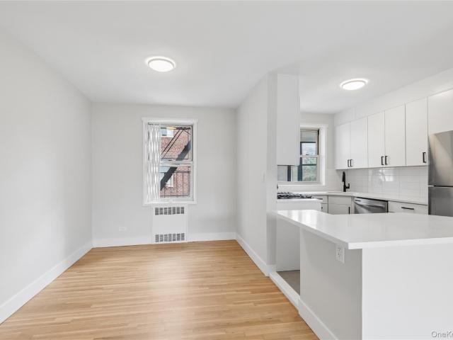 68 61 Yellowstone Boulevard 610