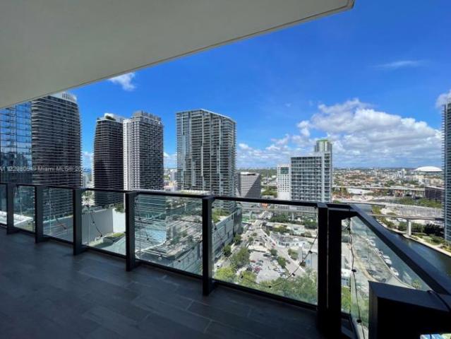 68 6th St SE #2408, Miami, FL 33131