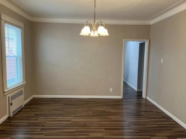 68 07 Central Ave, Glendale, NY