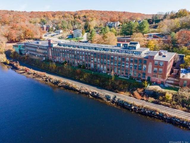 68 Thermos Ave #214B, Norwich, CT 06360