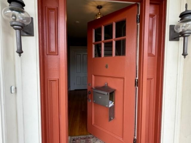 68 W Main St