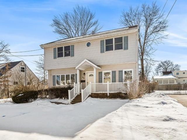 68 W Edward St, Iselin, NJ 08830