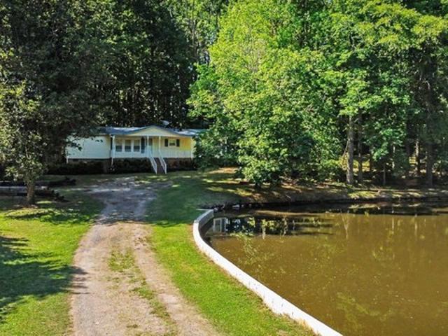 68 Walnut Dr, Woodruff, SC 29388