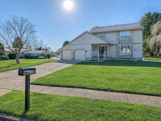 68 Wayside Rd, Berlin, NJ 08009