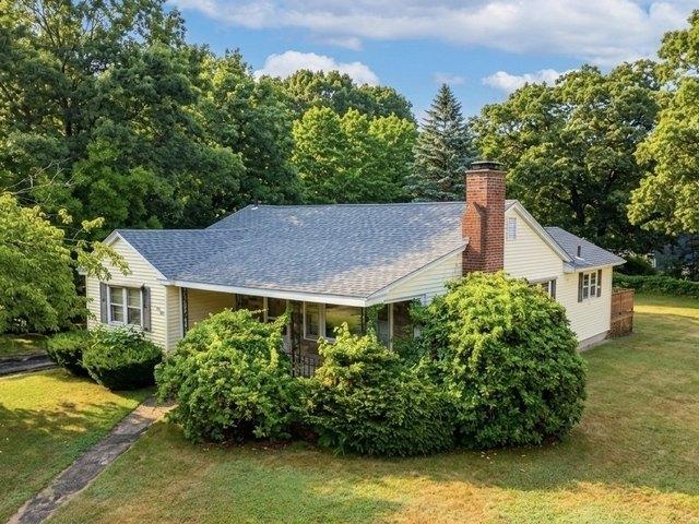 68 Wheelock Ave, Millbury, MA 01527