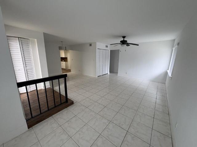 68 Wimbledon Lakes Dr, Unit 68, Plantation, FL 33324 | MLS #F10556 | Compass