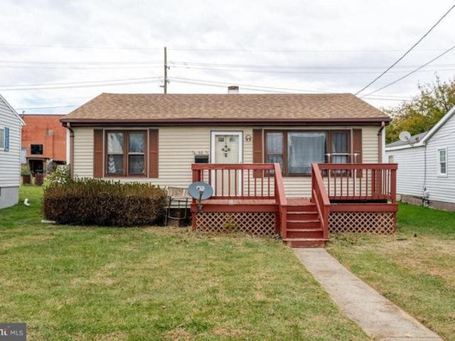 68 Willow St, Luray, VA 22835