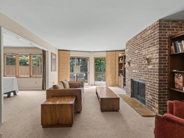 68 Yellow Brick Rd