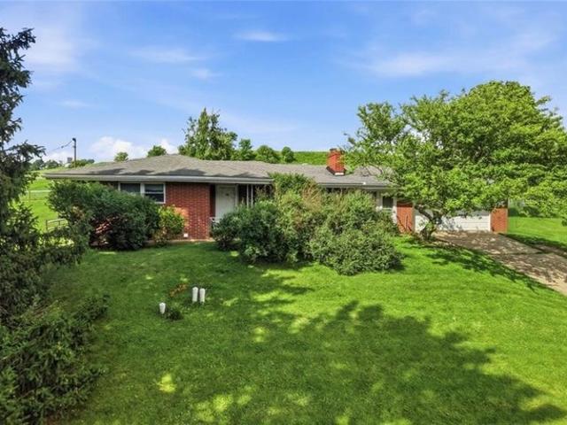 68 Armstrong Dr, Washington, PA 15301