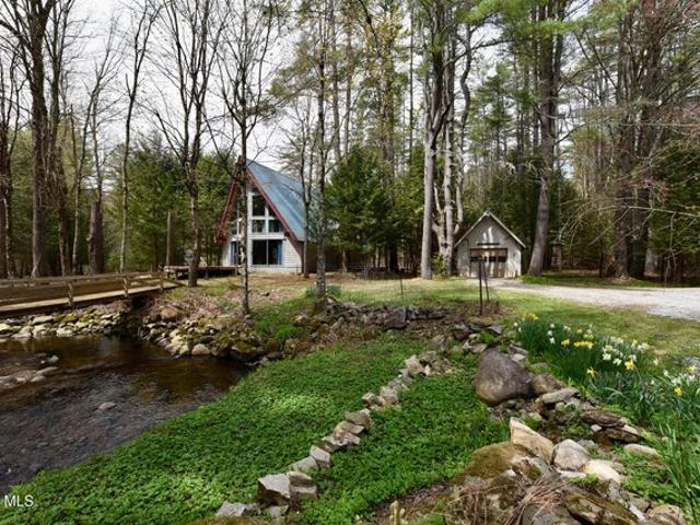 68 Ballou Rd, Porter Corners, NY 12859