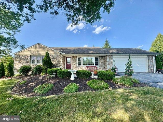 68 Bards Way, Pottstown, PA 19464