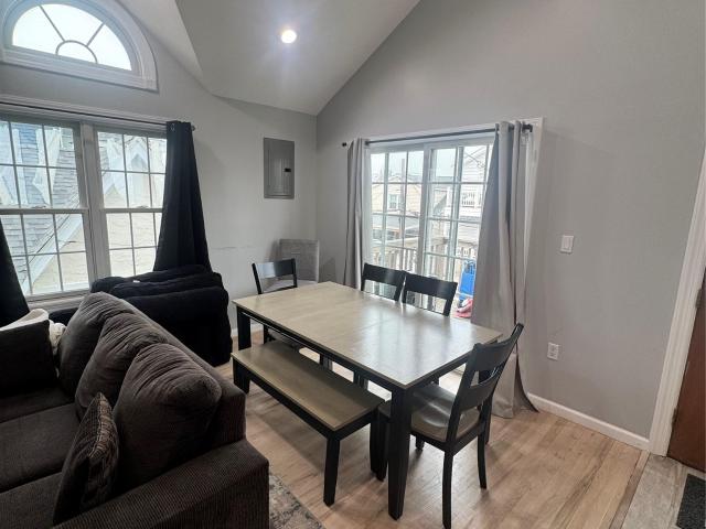 68 Brookline Avenue upper