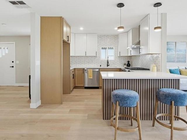 68 Brookside Ln, Oceanside, CA 92056