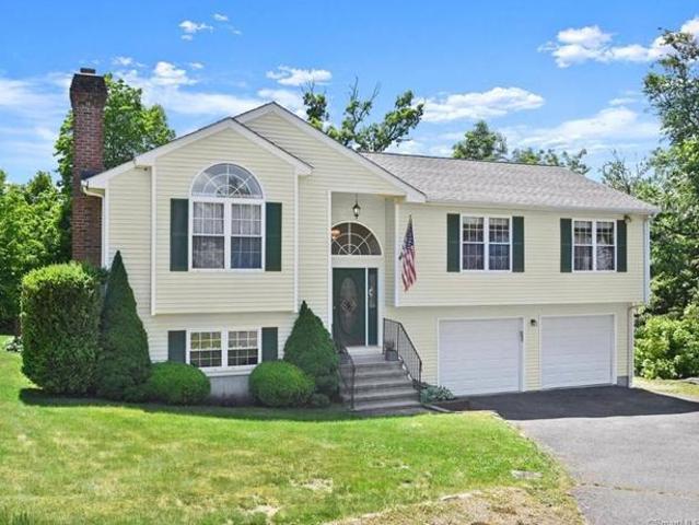 68 Briarwood Dr, Seymour, CT 06483