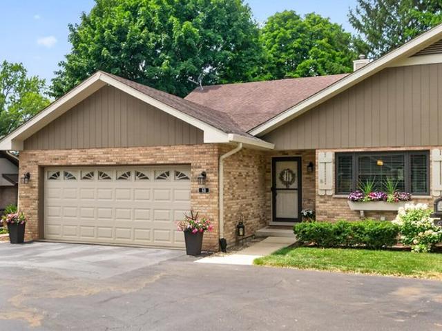 68 Chelsea St, Bloomingdale, IL 60108