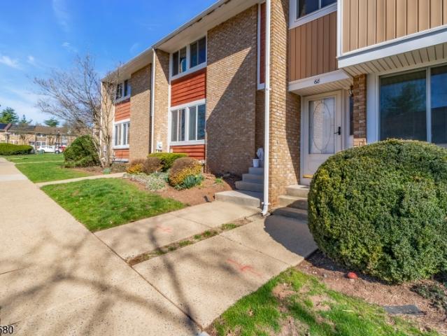 68 Chestnut Ct