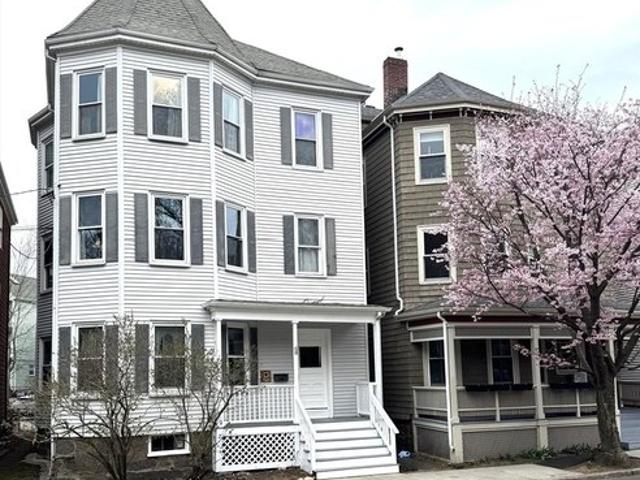 68 Chestnut St Apt 2, Brookline, MA 02445