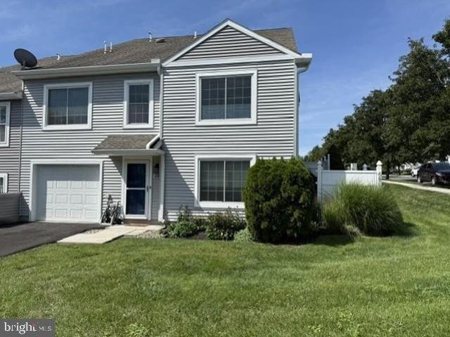 68 Courtyard Dr, Carlisle, PA 17013
