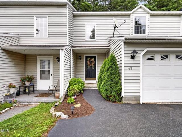 68 Deer Run Dr, Ballston Spa, NY 12020