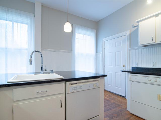 68 Dexter Street 1