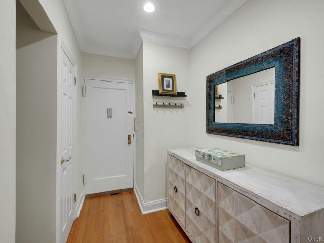 68 E Hartsdale Avenue 5M
