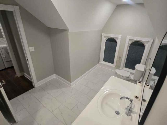 68 E Philadelphia Street 3 Bedroom Apartment for Rent at 68 E Philadelphia St, Detroit, MI 48202 Central