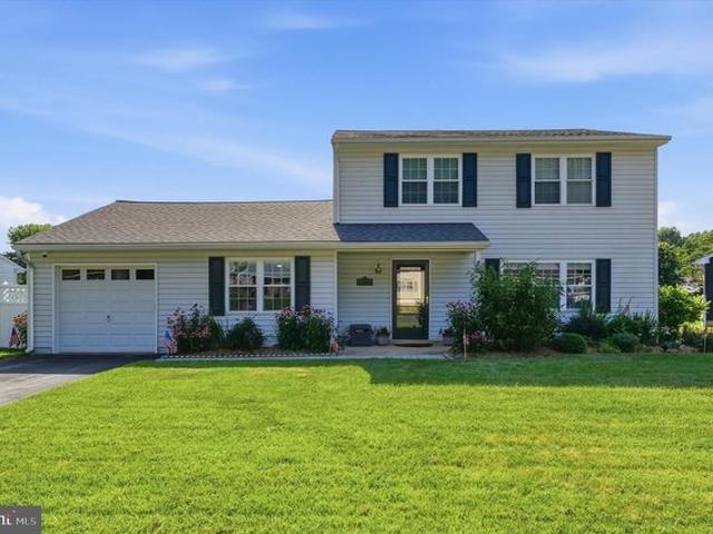 68 E Shady Dr, Newark, DE 19713
