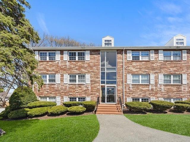 68 Edgelawn Ave Apt 9, North Andover, MA 01845