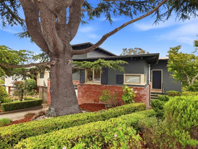 68 El Bonito Way