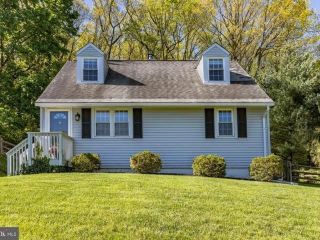 68 Fahnestock Rd, Malvern, PA 19355