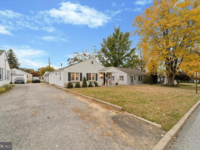 68 Florence Ave, Aston, PA 19014 | MLS #PADE2113 | Compass
