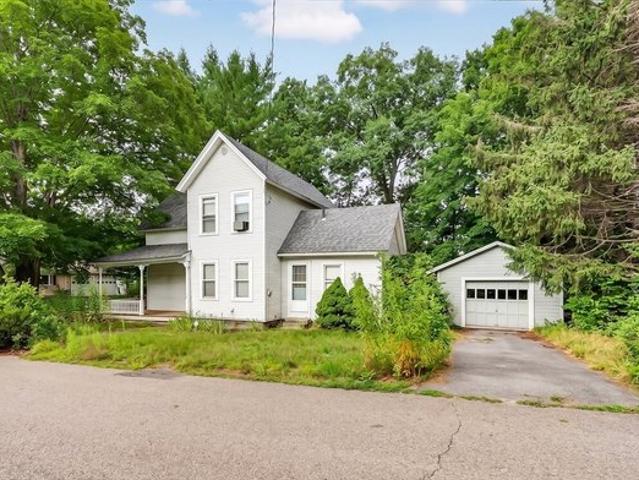 68 Harvard Ave, Athol, MA 01331