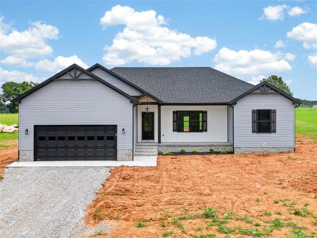 68 Head Ln, Russellville, KY 42276