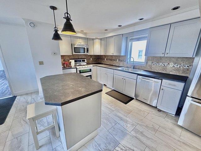 68 High St, Fairfield, ME 04937