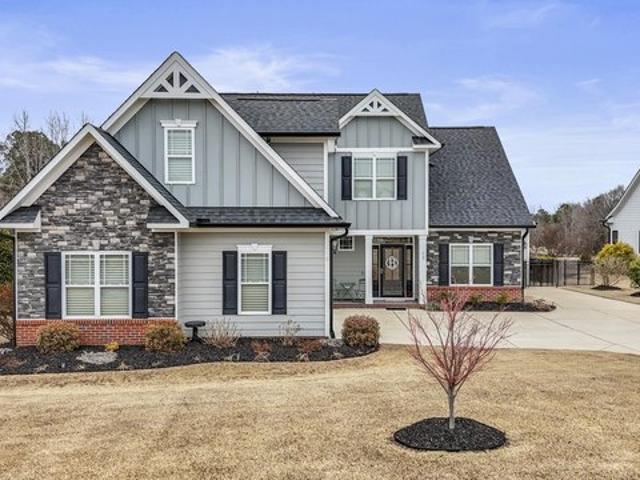 68 Jeans Way, Benson, NC 27504