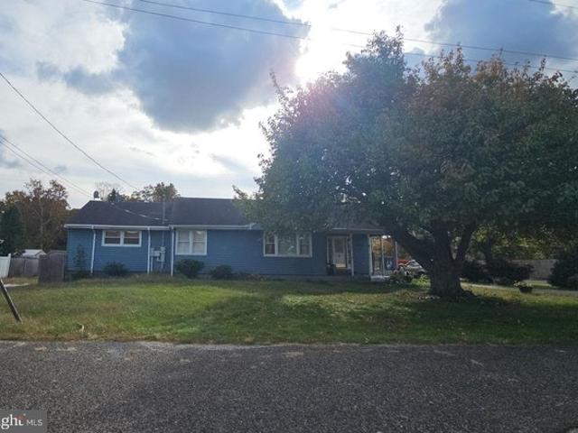 68 Lakeside Dr, Bridgeton, NJ 08302